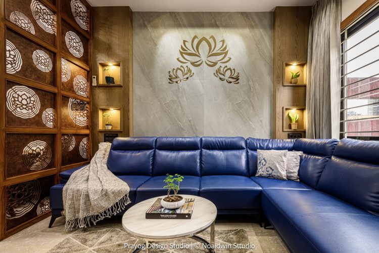 Interplay Between Traditional And Modern Elements In A Residence ...