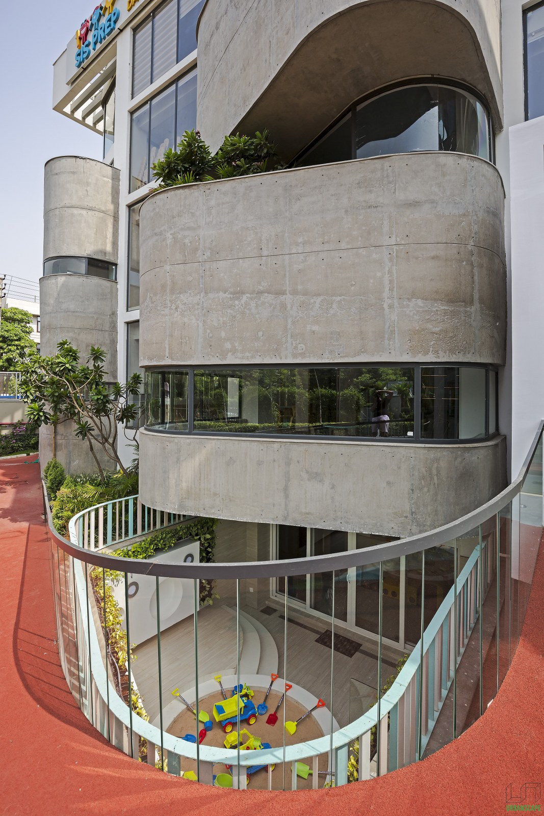 The Primary School In Gurugram Counters The Natural Angle With Soothing ...