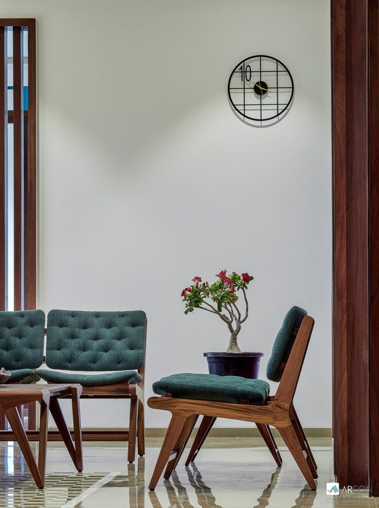 Apartment Interior Exposing Bond Between Traditional Roots And Modern ...