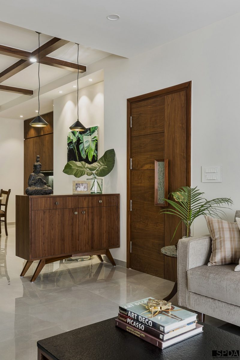 Mid-century Modern Elements Entwined With Contemporary Colonial Design ...
