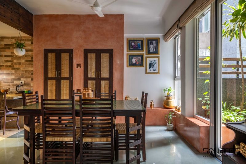 The Flat Interior Which Gives An Ambiance Of Vintage And Modern Outlook ...