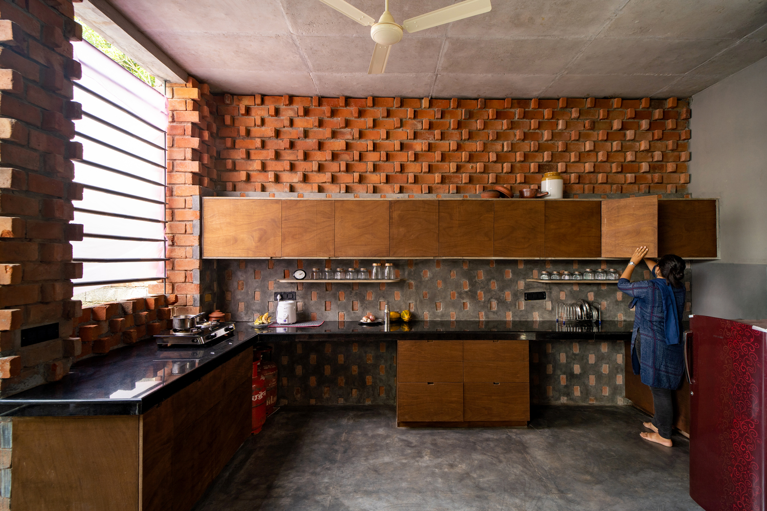 Trivandrum House Inspired By Lauri Baker's Philosophy Promoting Local ...