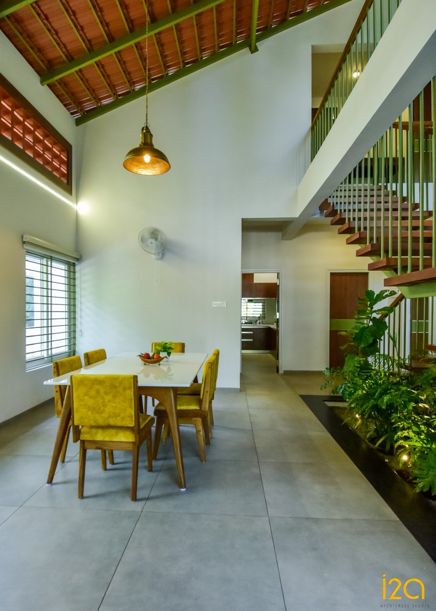 A Residence Designed In Kerala Encompassing Balanced Play Of Geometric ...