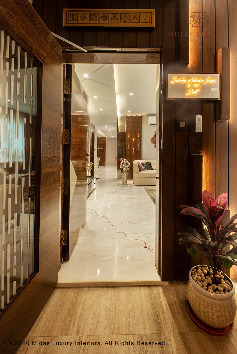 A House Interior With A Pleasing Palette And Sundry Mix Of Style ...