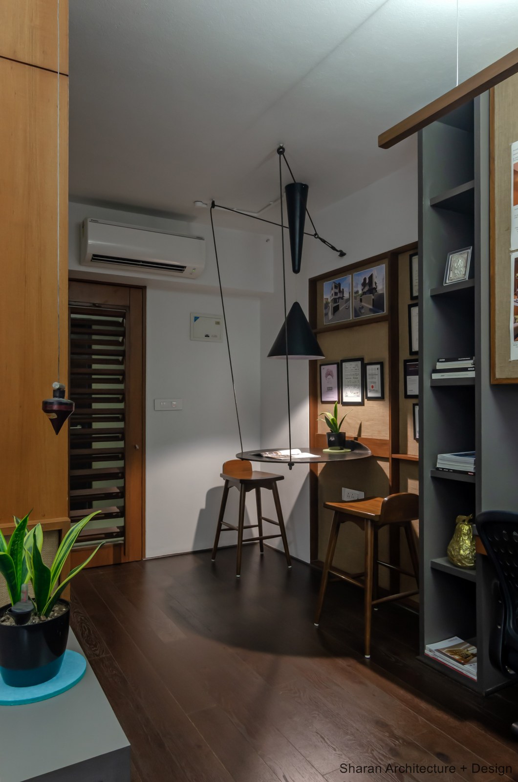 Functionally Aesthetic Office Space Following Crisp Design Language ...