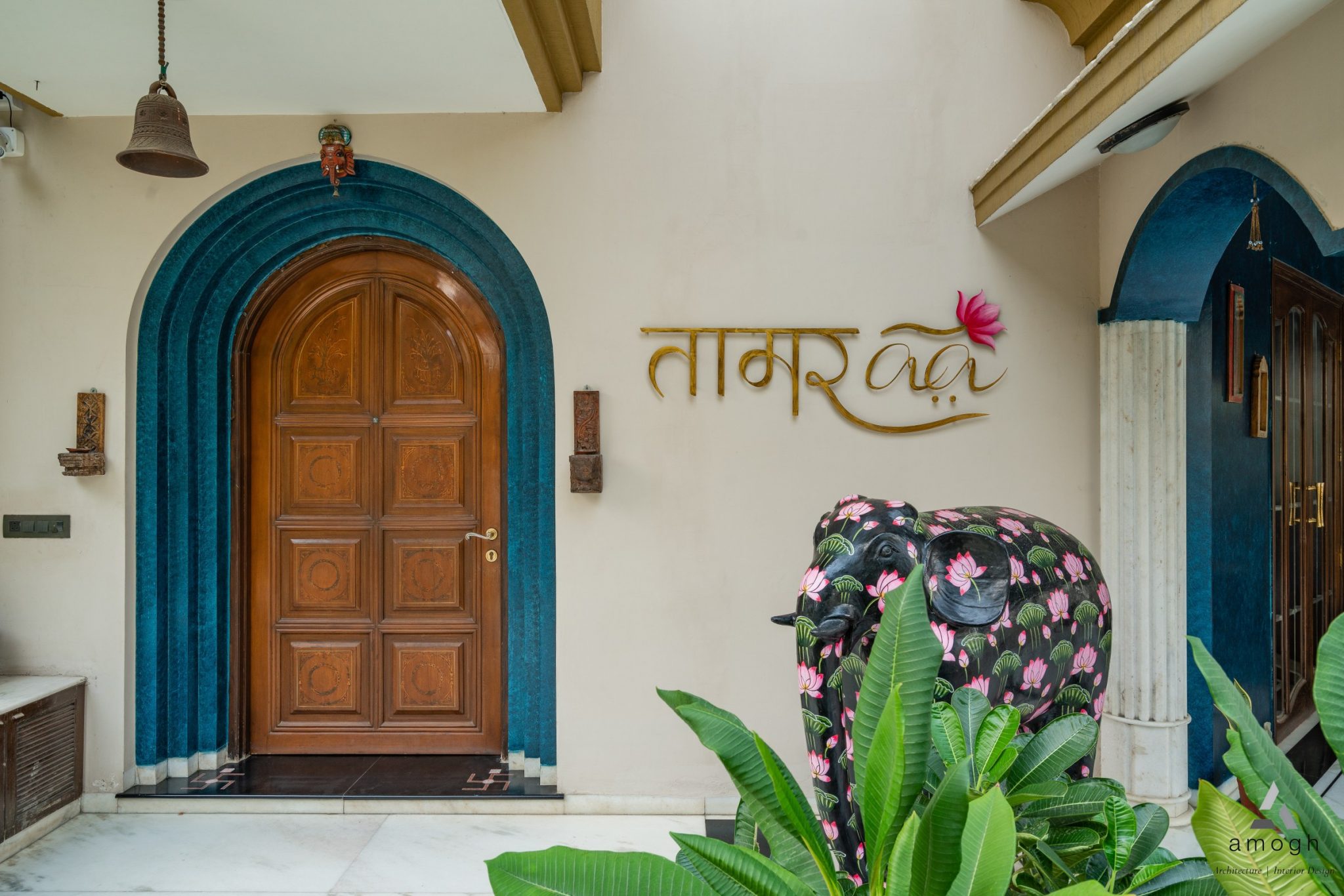 TAMRAA: Jaipuri Themed Jewellery Studio Interiors In Ahmedabad | Amogh ...