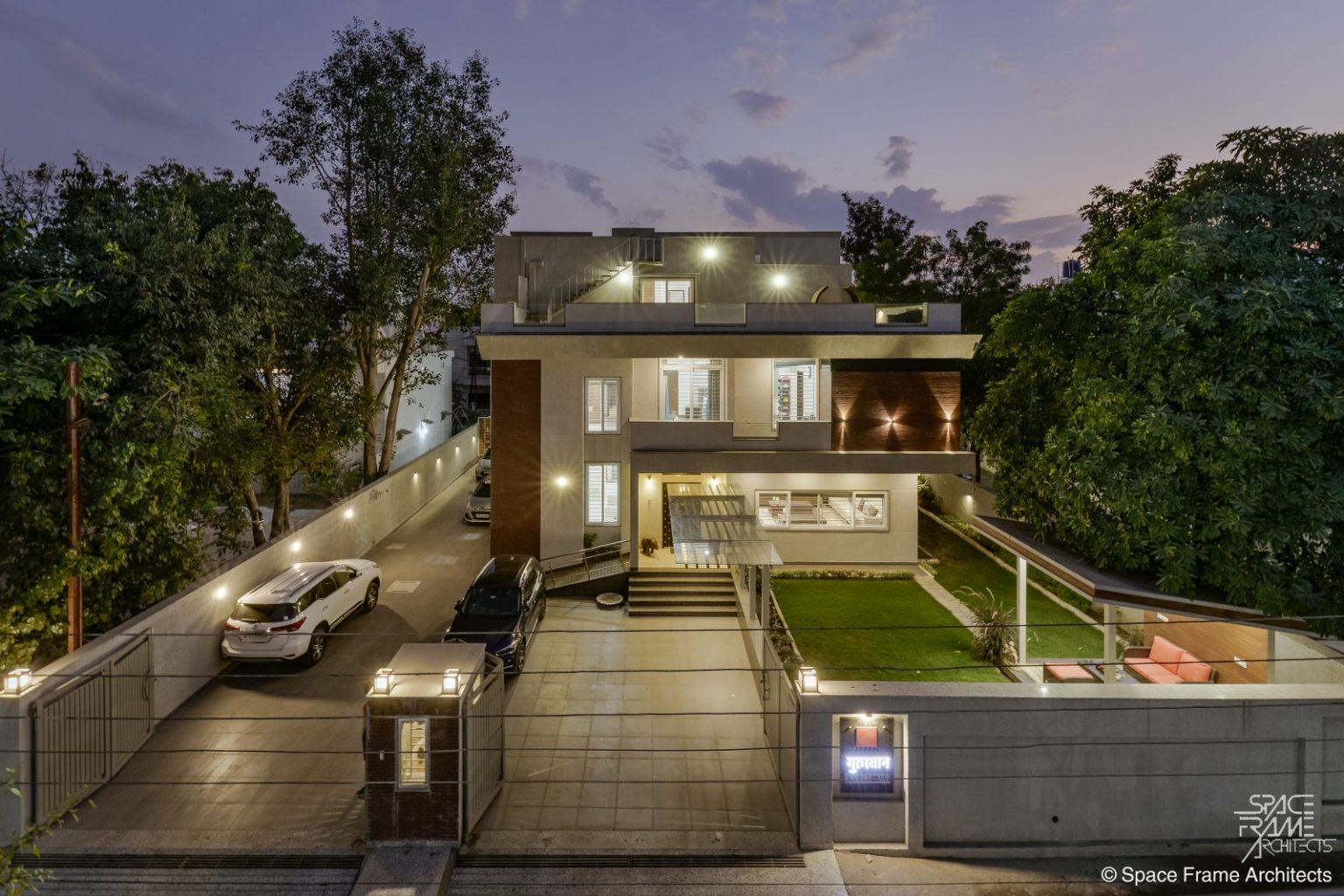 Residence Design Blending In Modern Aspirations And Traditional Values ...