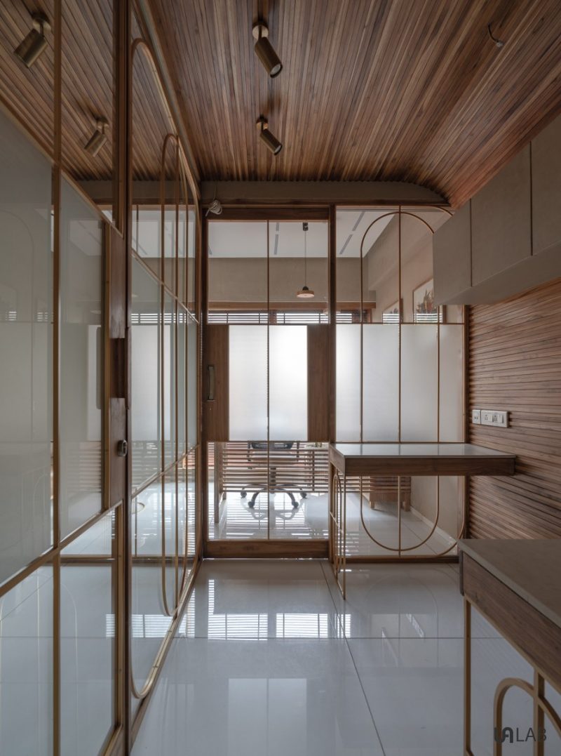 Dynamic Office Space Creates An Ambience Through Delusions | UA Lab ...