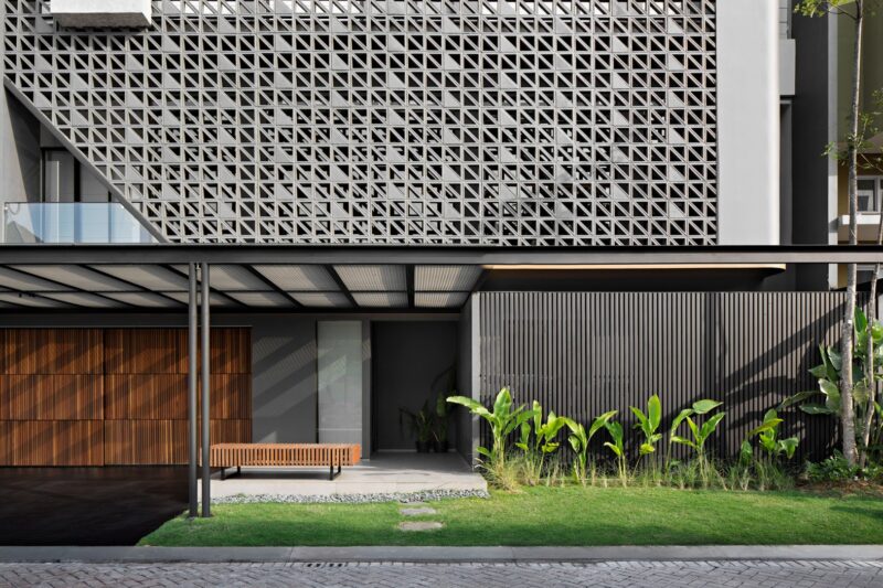 Residence Design With A Warm And Natural Ambiance | Axial Studio - The ...