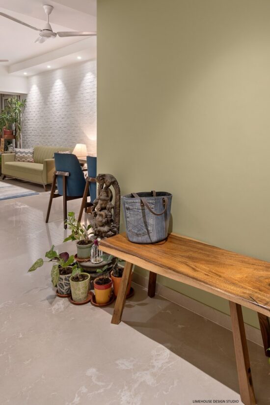 Retaining A Personalized Warm Ambiance This Soulful Home Enhances The ...