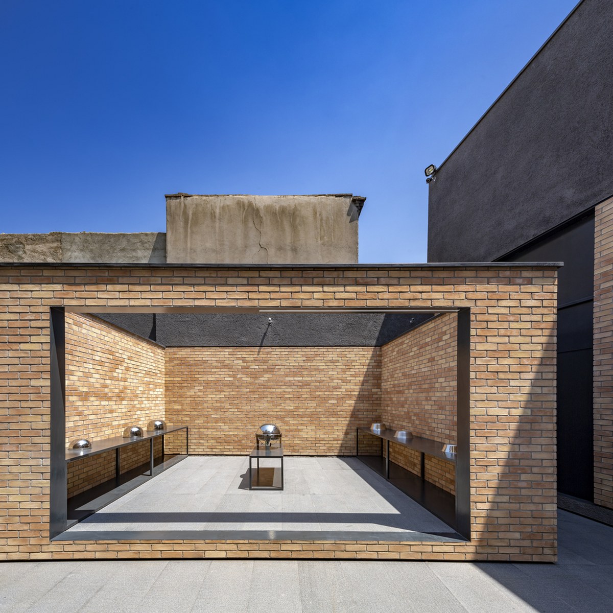 A Custom Designed Display Area In Exposed Brick - SteelForm Showroom ...