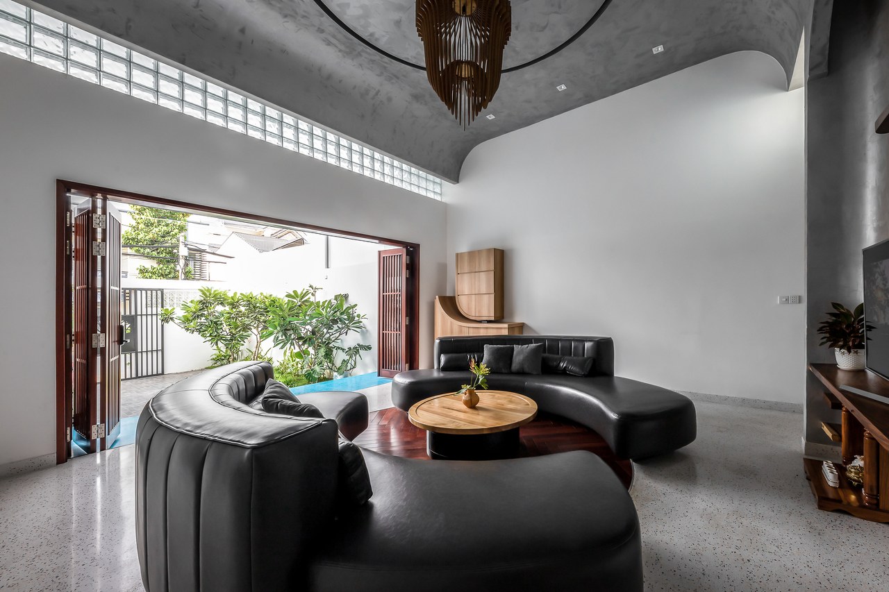 A Residence Design With Thoughtful Spatial Organization | DA VANG ...