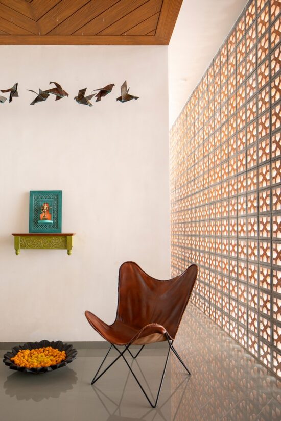 Brick Screen House: An Abode Of Subtle Indian And Earthy Aesthetics ...