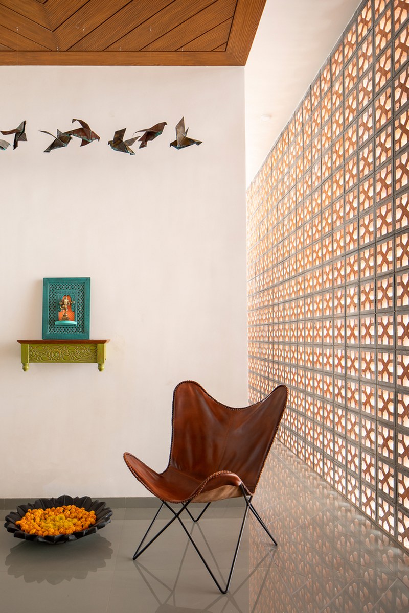Brick Screen House: An Abode Of Subtle Indian And Earthy Aesthetics ...