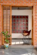 Brick Screen House: An Abode Of Subtle Indian And Earthy Aesthetics ...