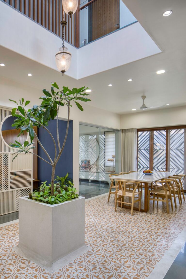 Brick Screen House: An Abode Of Subtle Indian And Earthy Aesthetics ...