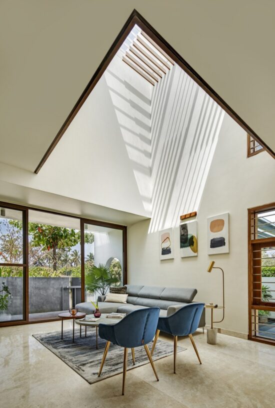 A Residence Design Emphasizing On Natural Light And Ventilation | Crest ...