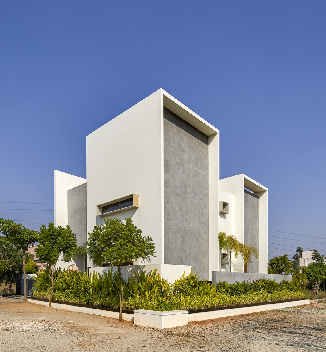 A Residence Design Emphasizing On Natural Light And Ventilation | Crest ...