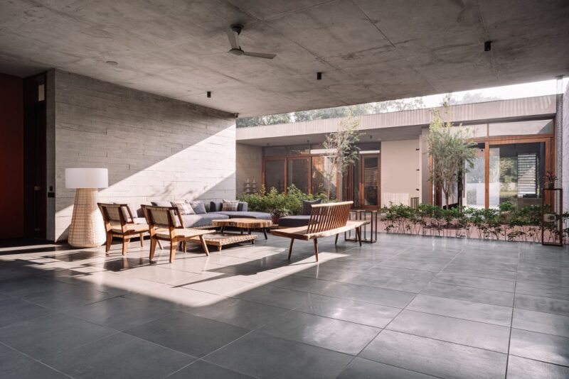A Courtyard House Enhancing An Archetypal Indian Style Of Space | Modo ...