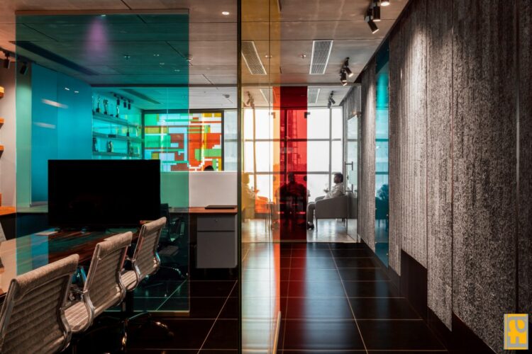 A Transparent Office Design Giving Notional Enclosure | Forum-Advaita ...