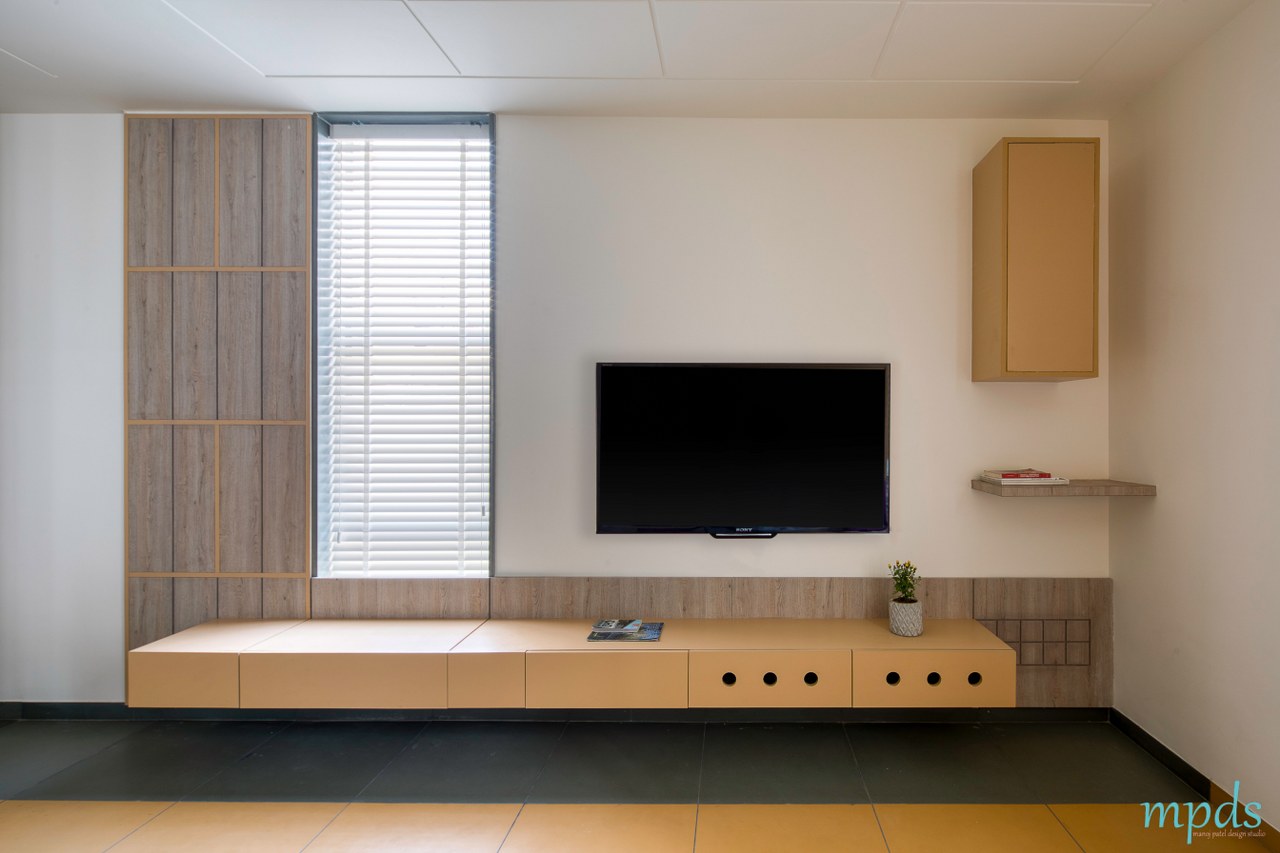 Screen Saver House Highlights The Play Of Shadow And Colors | Manoj ...