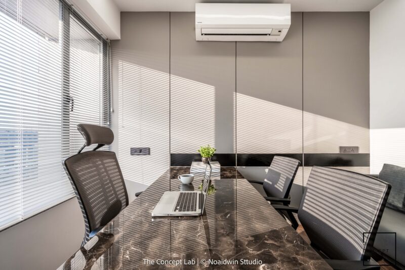 The Office Next Door: A Workspace Creating Efficient, Simple And ...