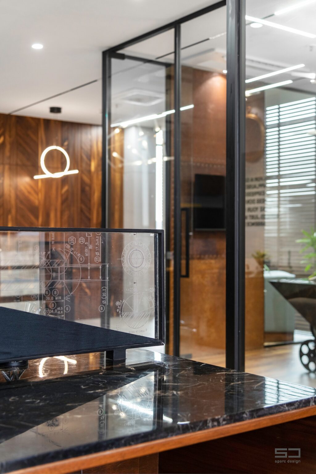 An Office Space with Visual Connectivity and Framed Compositions : The ...