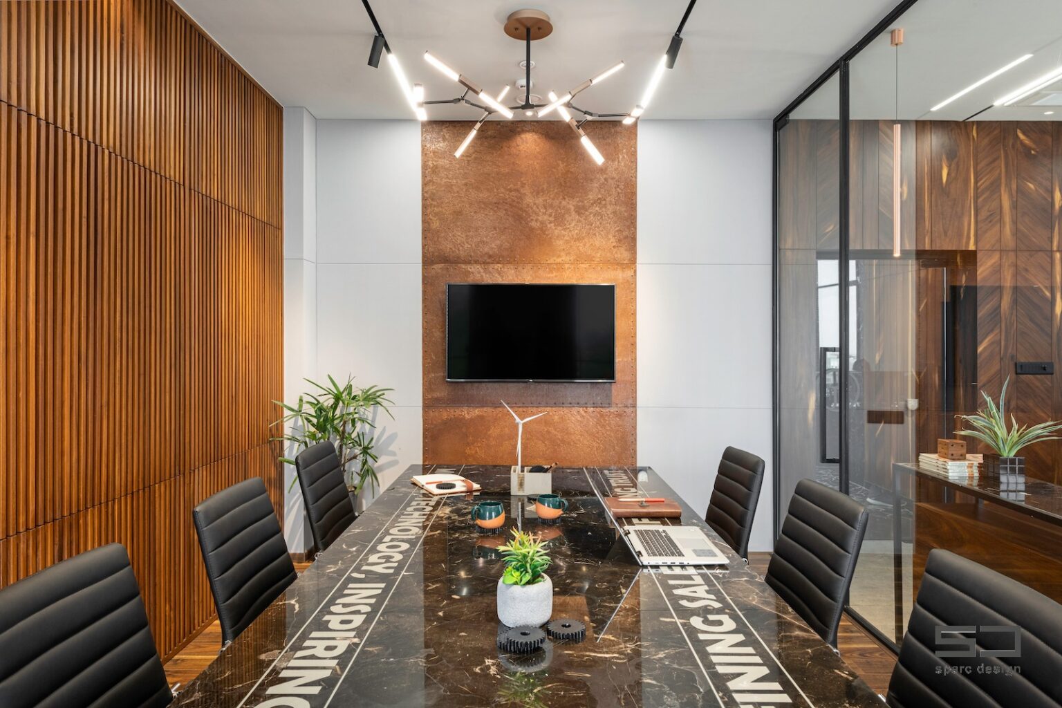 An Office Space with Visual Connectivity and Framed Compositions : The ...