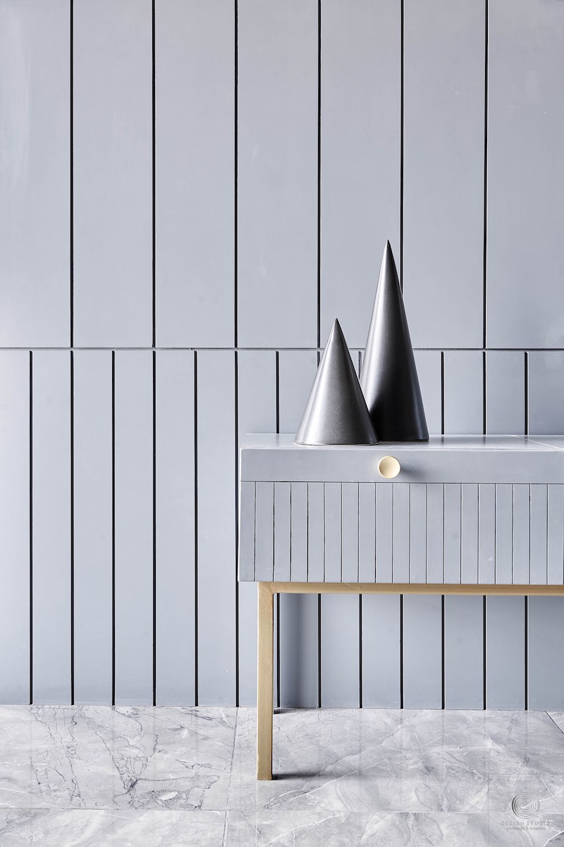 Chic and Regal Upscale Riverside Villa | Design Studio Associates - The ...