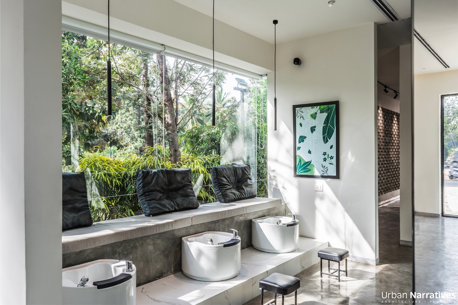 Salon and Spa Retreat Designed with Simplicity and Grace : Myst | Urban ...