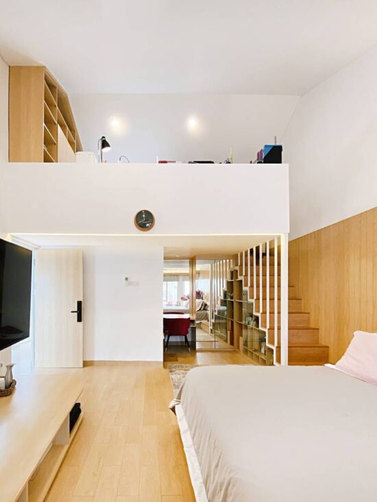 A House Full of Flowy and Playful Spaces | Aaksen Responsible ...