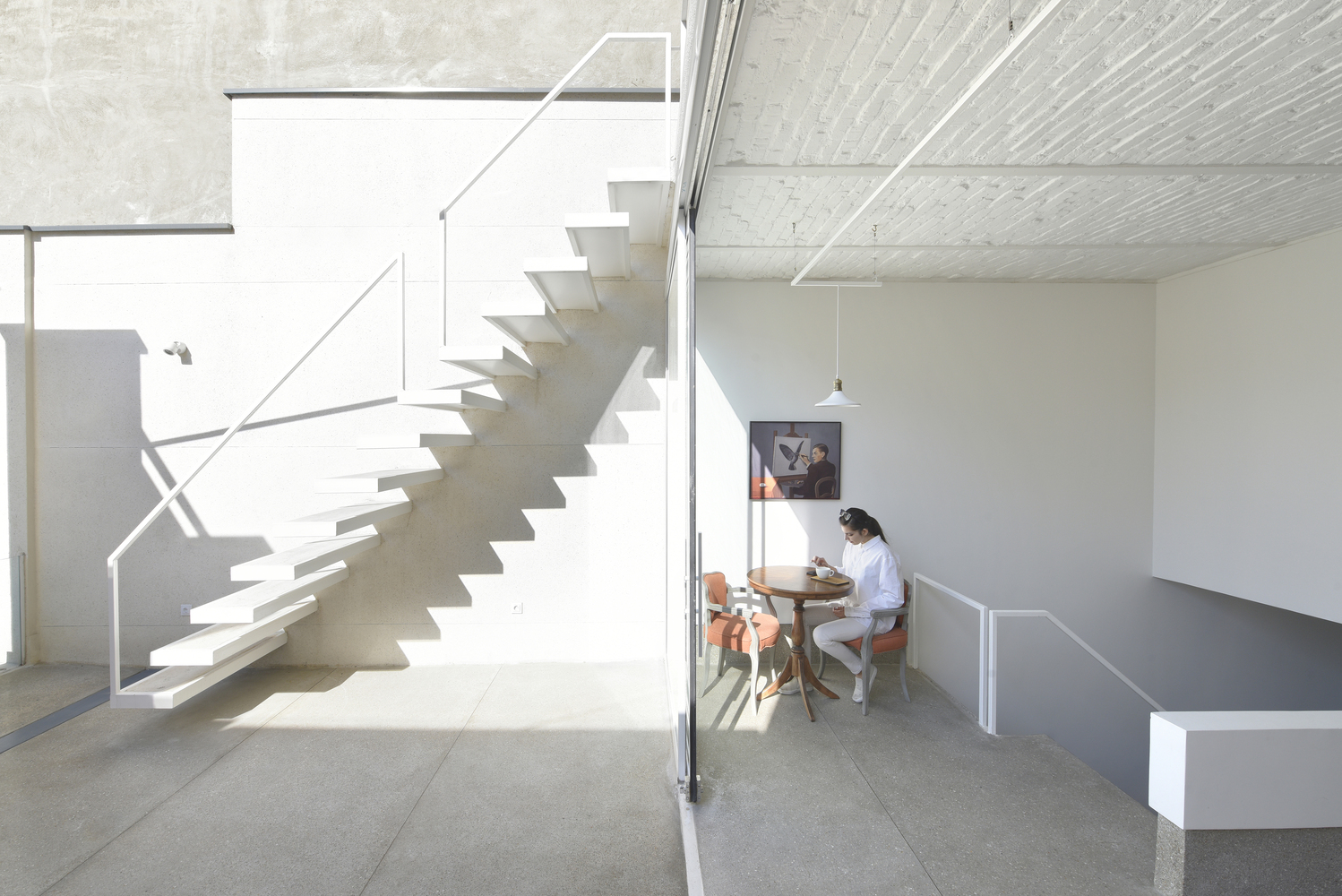 Residence Design With Purposeful Spacing And Communicative Facade Jee