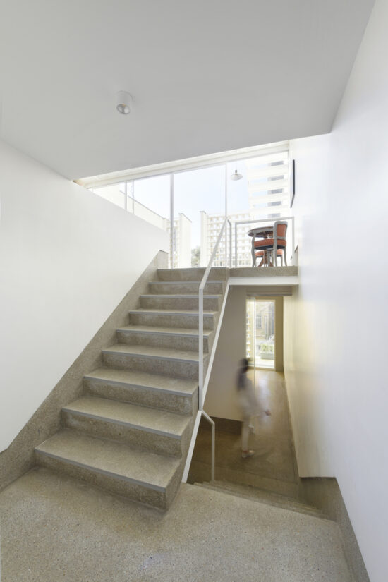 Residence Design With Purposeful Spacing And Communicative Facade Jee