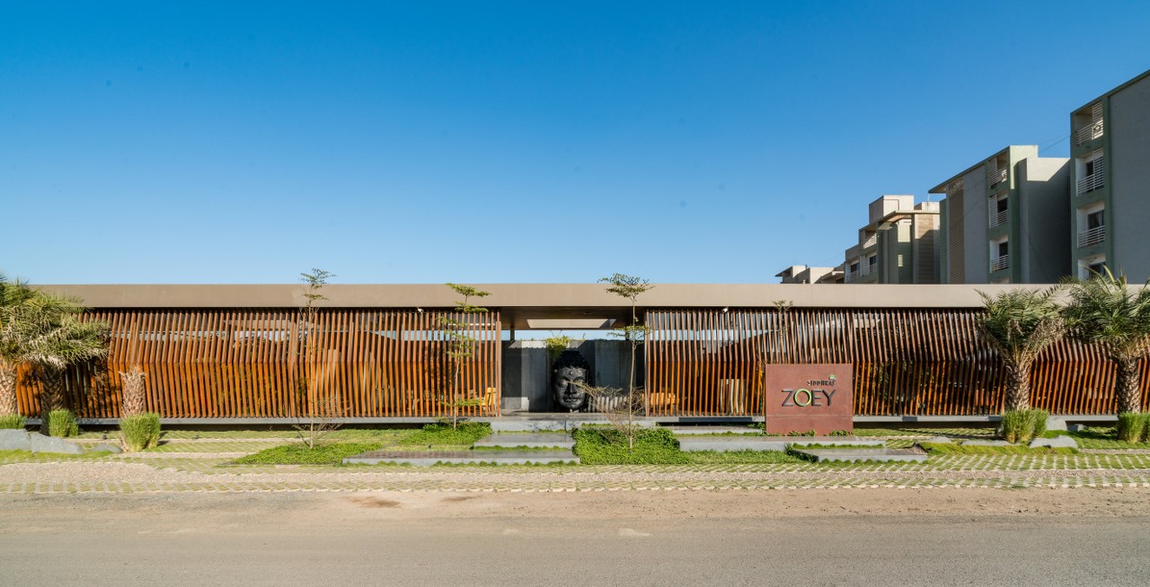 Bow-Shaped Façade to Co-Relate With the Iconic Crown Feature of ...