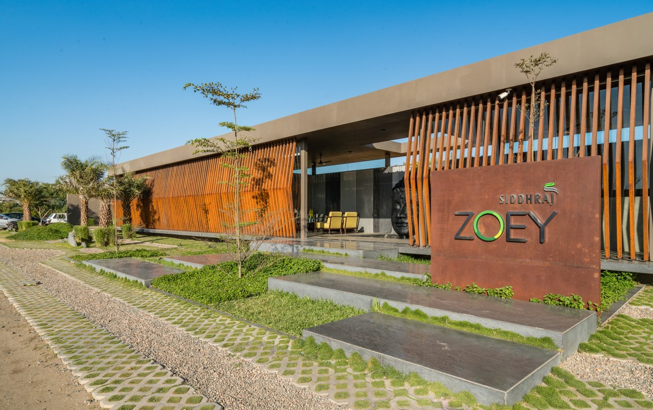 Bow-Shaped Façade to Co-Relate With the Iconic Crown Feature of ...