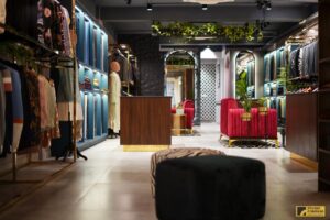 Contemporary and Chic yet Luxurious Space with an Amalgamation of ...