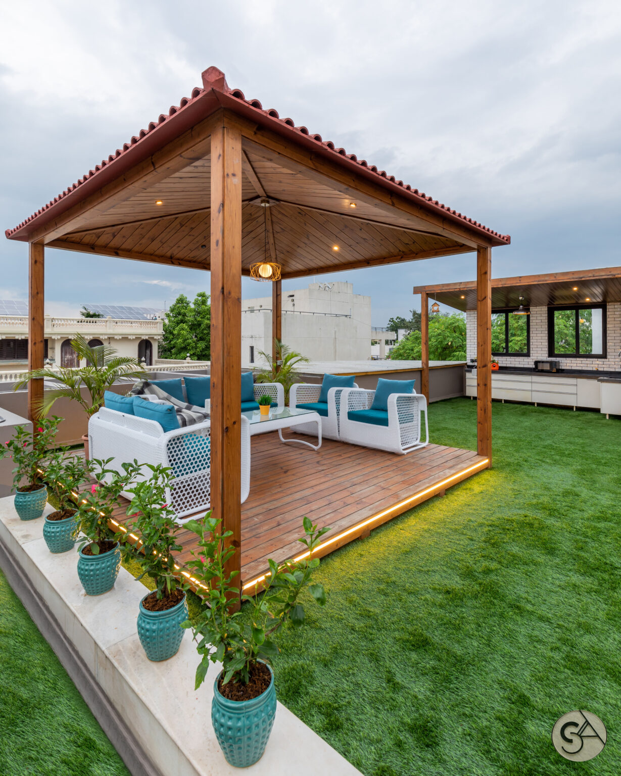 Aesthetically Pleasing Terrace With User Friendly Amenities : Project ...