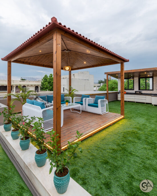 Aesthetically Pleasing Terrace With User Friendly Amenities : Project ...
