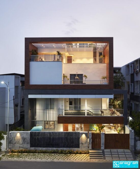 Vibrant, Classy, and Modern Villa, Laced with Warmth and Ease | Anagram ...