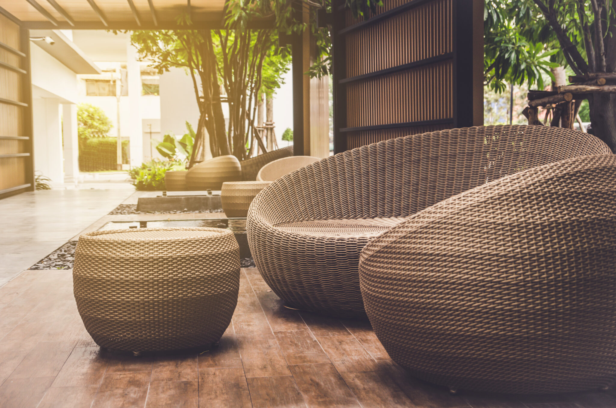 Best Rattan Garden Furniture: 9 Tips To Get The Perfect Arrangement ...