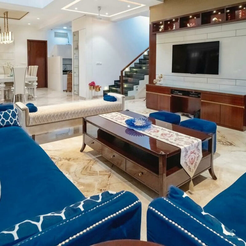 Modern Taste, Including Fluent Lines, The Residence Audaciously Uses ...