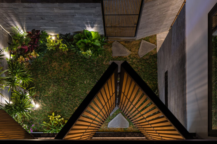 Residence Design Using Elements of Solid Wood Surfaces, Beestones, and ...