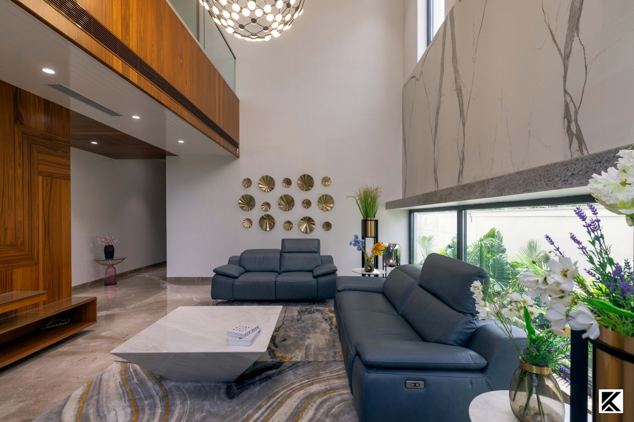 Play Of Volumes Creates A Balanced Facade In This Contemporary Bungalow ...