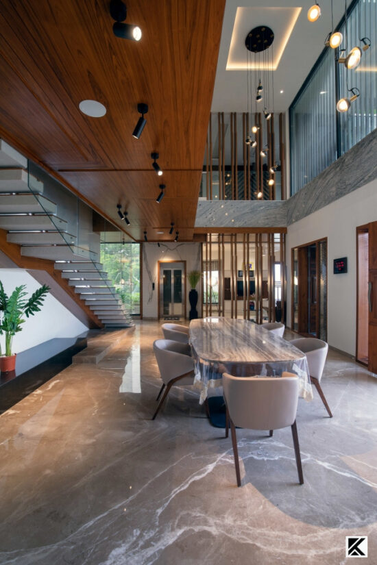 Play Of Volumes Creates A Balanced Facade In This Contemporary Bungalow ...