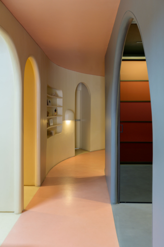 Blend of Bold And Subdued, this Experience Center is Unconventionally ...