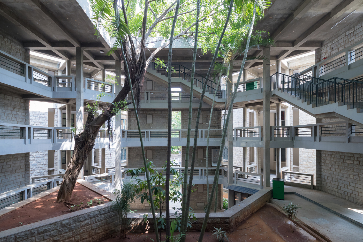 08_VDM_Doshi_IIM_hostel_block - The Architects Diary