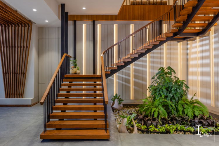 Display of Wood Craft through Modern Techniques and Technologies in ...