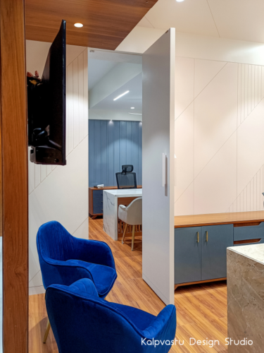 Modern Design and Efficient Planning in this Office Interiors ...