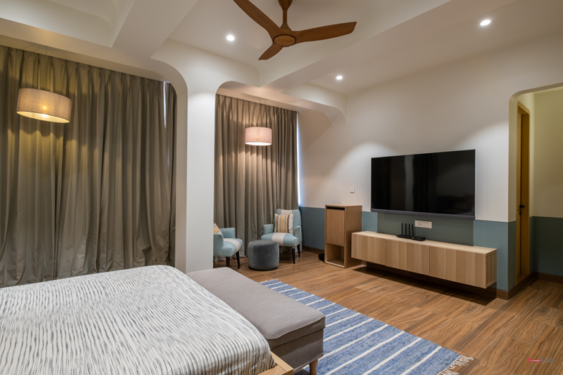 Scandinavian Pod with White Walls, Wooden Tiles, and Neat Design | Muse ...