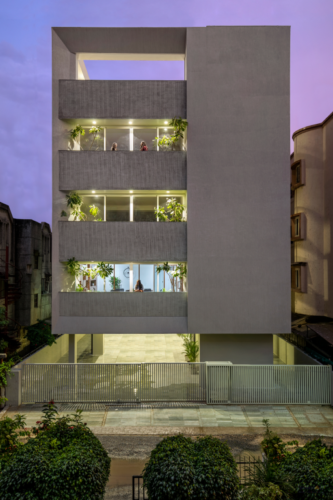 The Grey Box : Architecture Design with Cityscape and Elements of ...